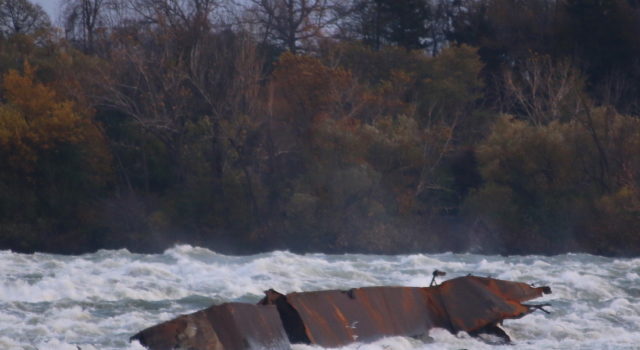 Visitez – La Barge Iron Scow – Les Chutes du Niagara – Photos - Mosaic ...