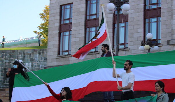 Freedom for Iranian women demonstration – Place d’Youville Québec ...